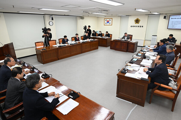 경남도의회 문화복지위, 보건의료 주요 현안 관련 개선 방안 마련 주문